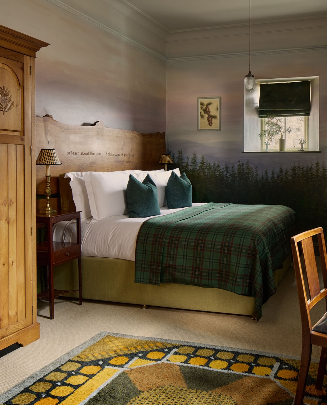 Pubs & Restaurants in Braemar | The Fife Arms, Aberdeenshire