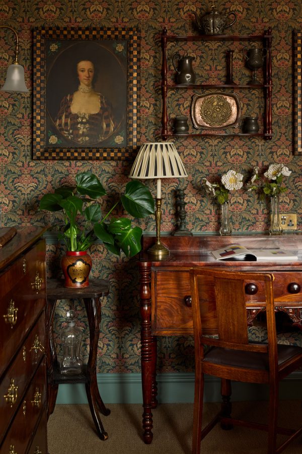 Pubs & Restaurants in Braemar | The Fife Arms, Aberdeenshire